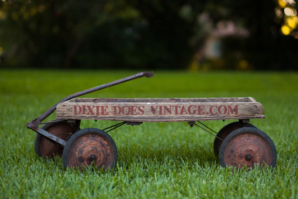 Dixie Does Vintage Wagon